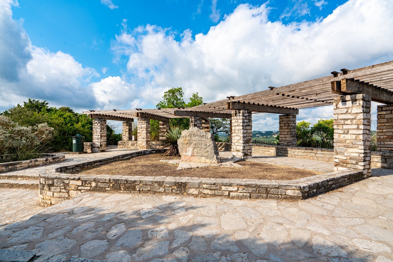 How to Hike Mount Bonnell in Austin - Lone Star Travel Guide
