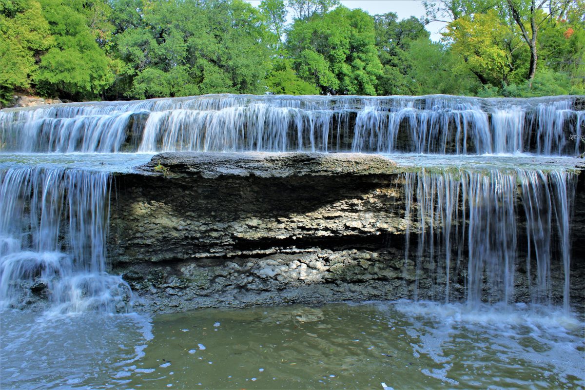 11 Delightful Fort Worth + Dallas Waterfalls (+ Nearby Hikes!)